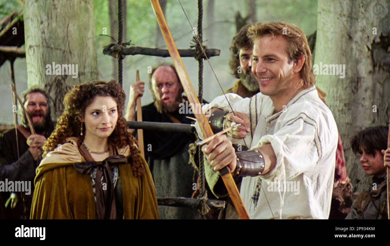 USA. Kevin Costner and Mary Elizabeth Mastrantonio in a scene from the ...