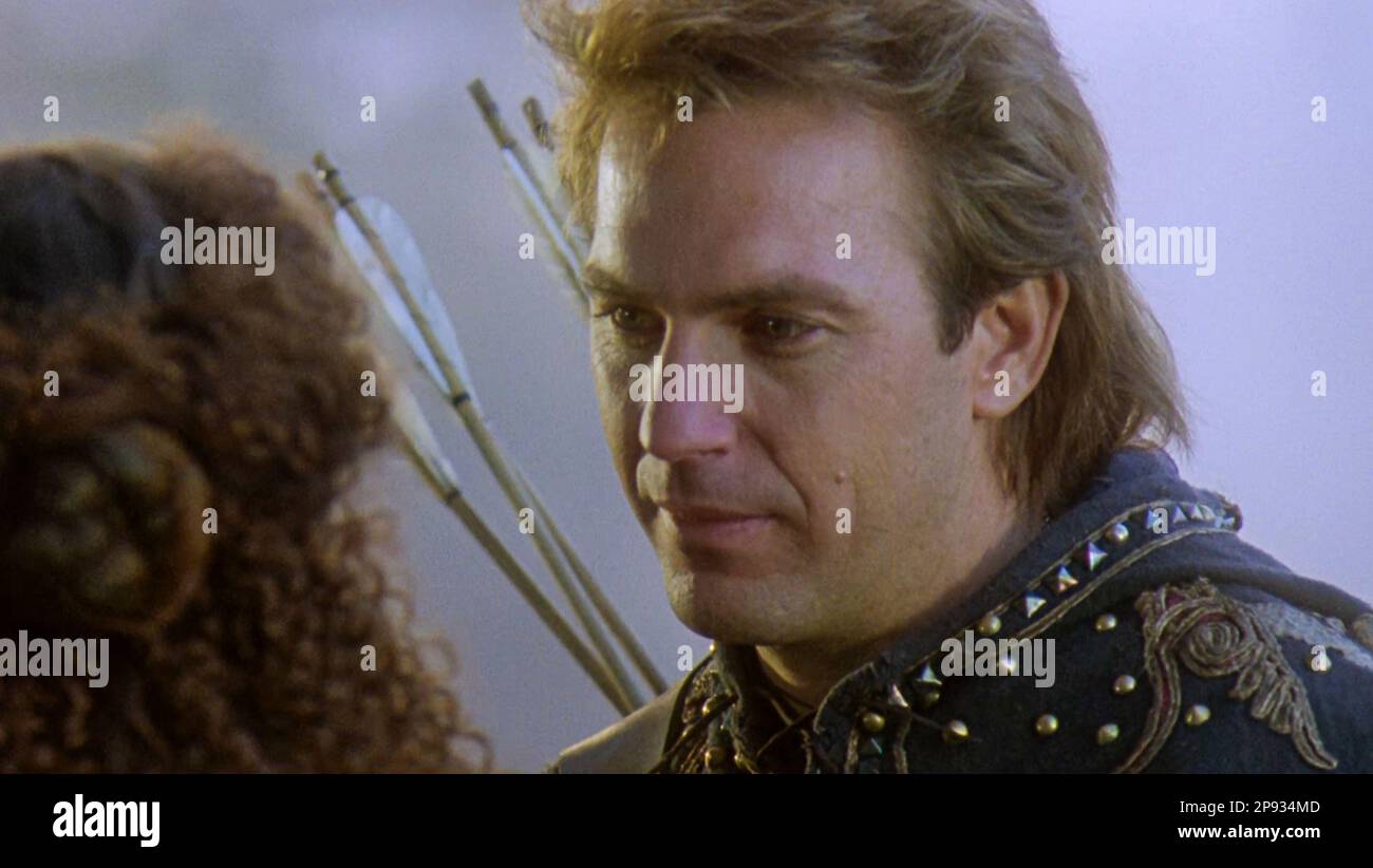 USA. Kevin Costner and Mary Elizabeth Mastrantonio in a scene from the ...