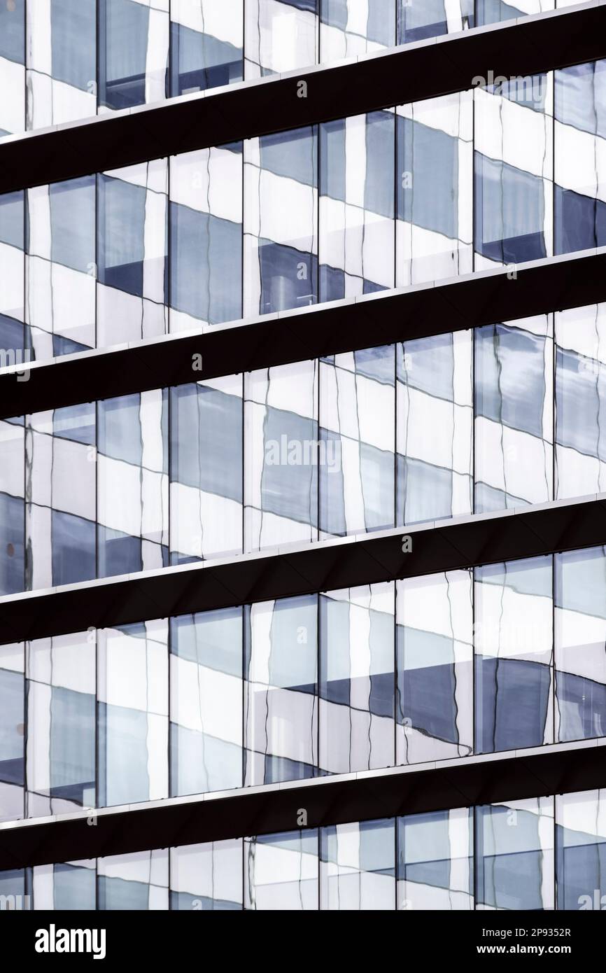 Mirrored architecture hi-res stock photography and images - Alamy