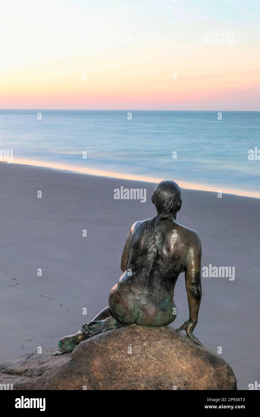 England, Kent, Folkestone, Sunny Sands Beach, Sculpture of Georgina ...
