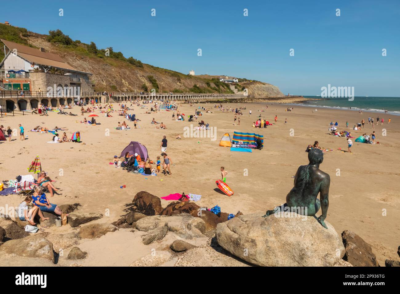 England, Kent, Folkestone, Sunny Sands Beach, Sculpture of Georgina ...