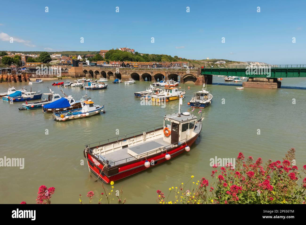Folkestone harbour fishing boats hi-res stock photography and images - Alamy