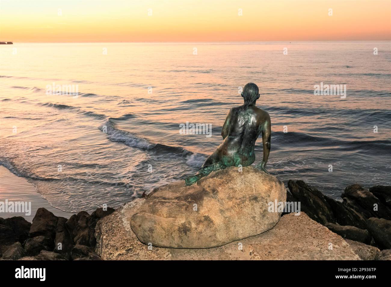 England, Kent, Folkestone, Sunny Sands Beach, Sculpture of Georgina ...