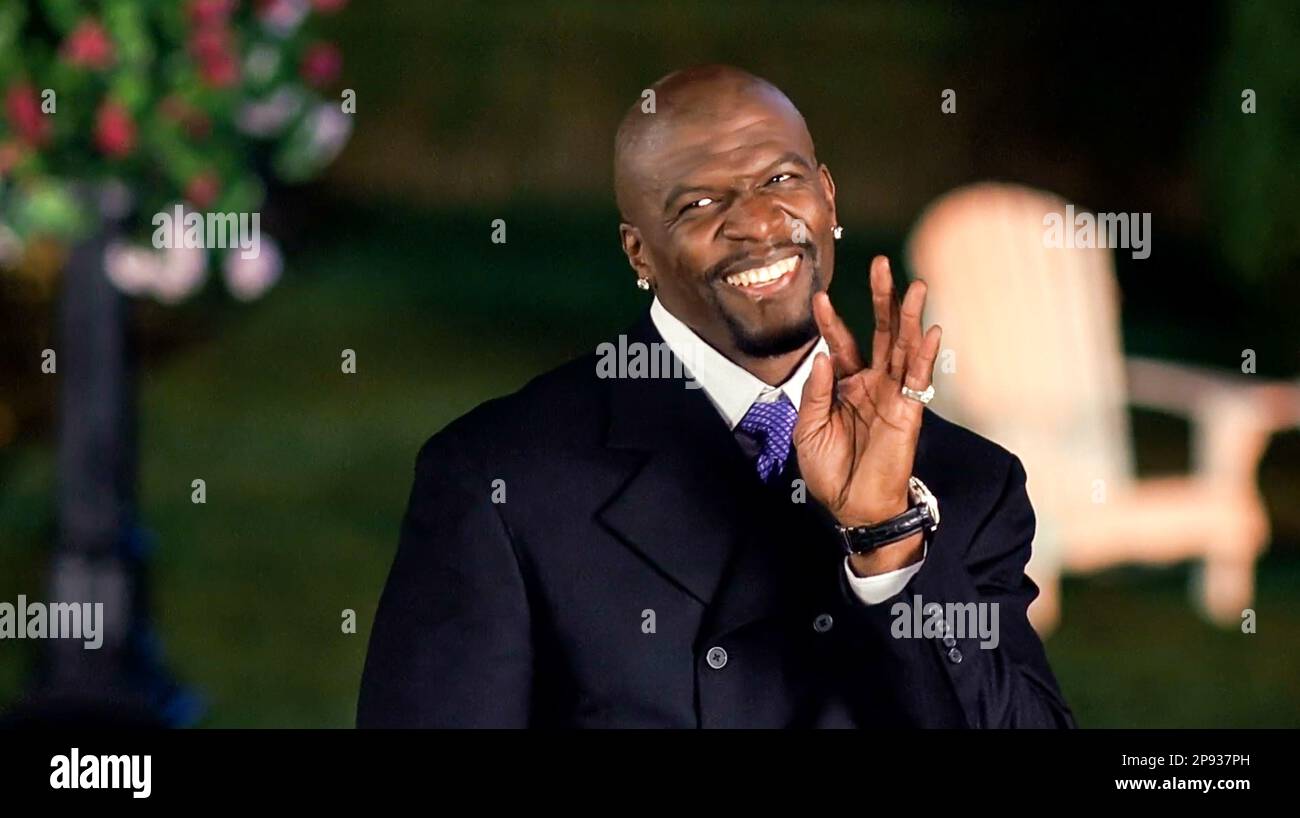 Terry Crews White Chicks Beach Scene