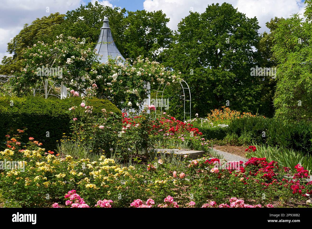 Rose pavilion hi-res stock photography and images - Alamy