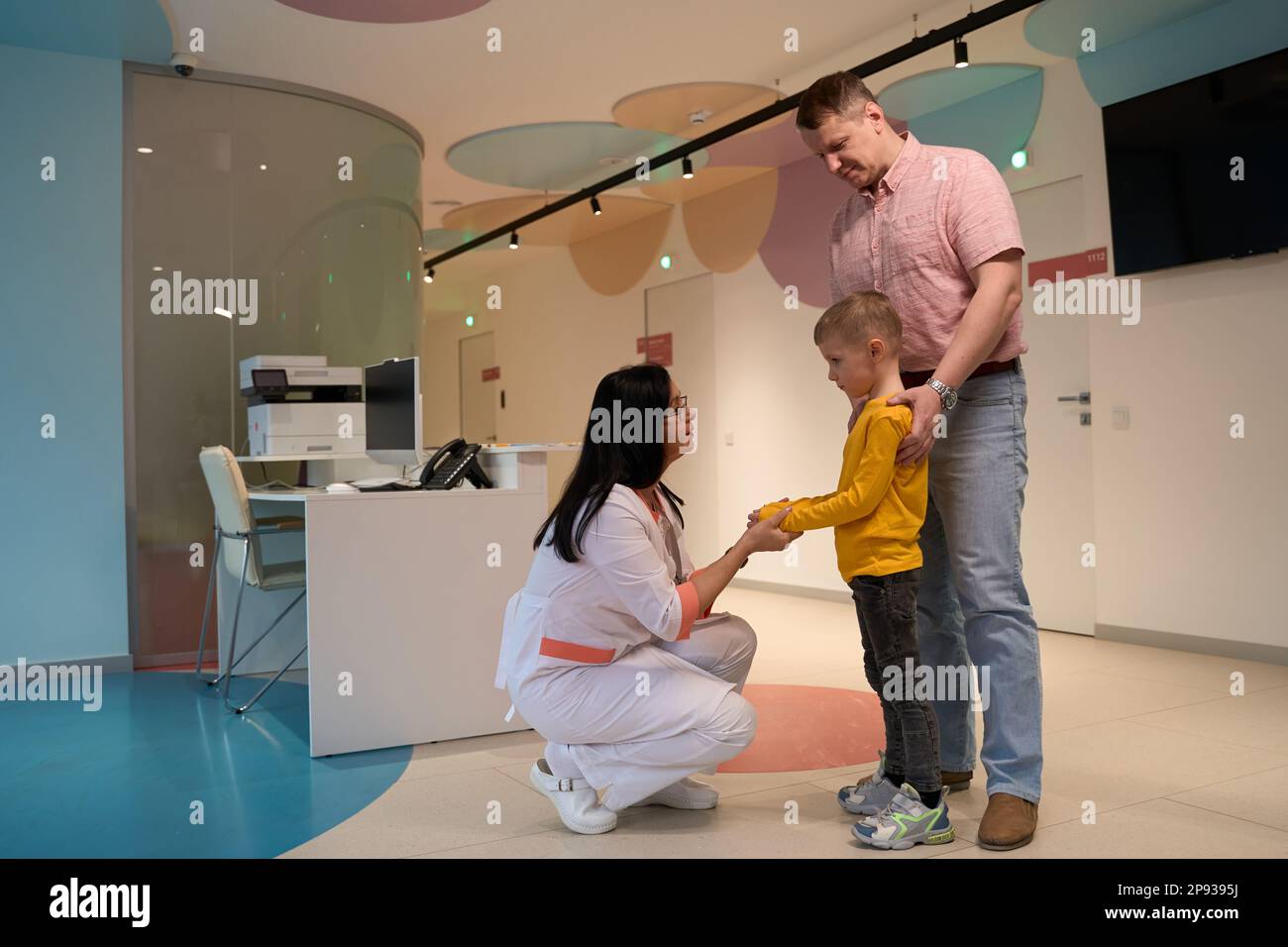 Son visiting dad hospital hi-res stock photography and images - Alamy