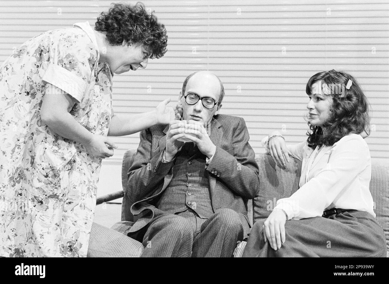 l-r: Miriam Margolyes (Mercedes Mordecai), Hugh Thomas (Roger Ungless ...