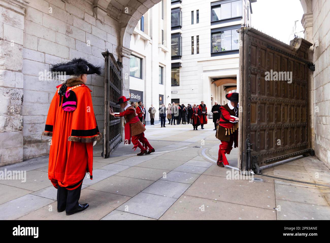 EDITORIAL USE ONLY The gates are opened the re-opening of Temple Bar ...