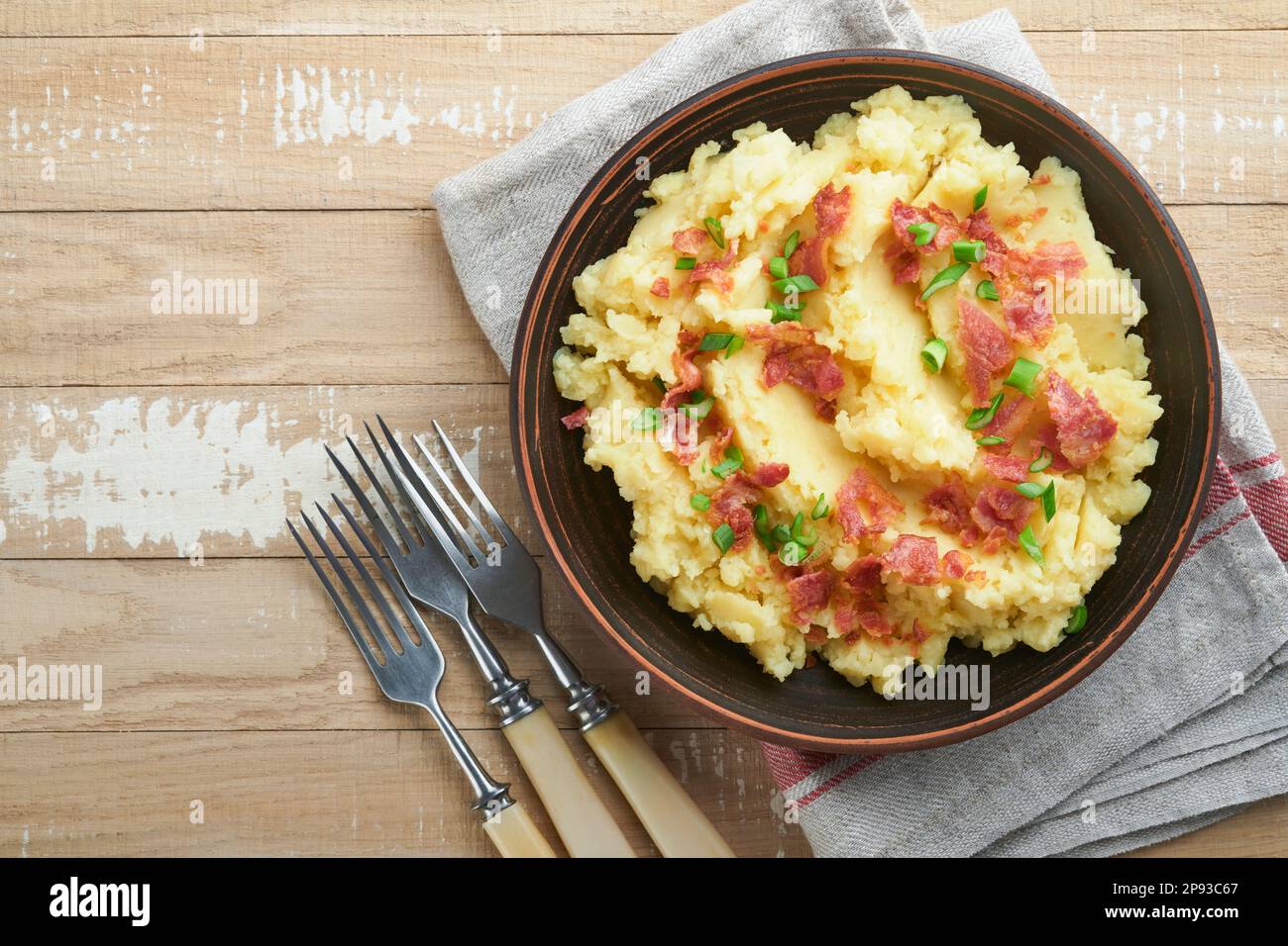 Mashed potatoes. Bacon mashed potatoes with green onion, pepper and ...