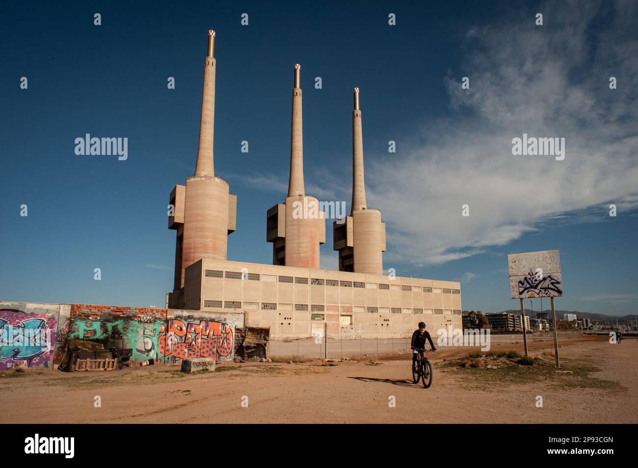 Tres besos hi-res stock photography and images - Alamy
