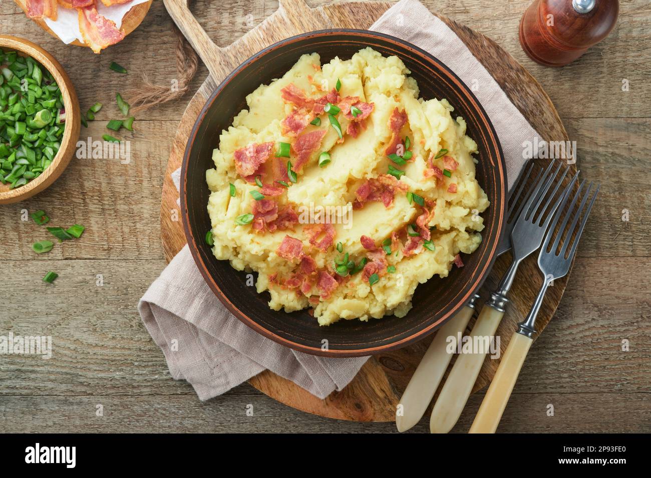Mashed potatoes. Bacon mashed potatoes with green onion, pepper and ...
