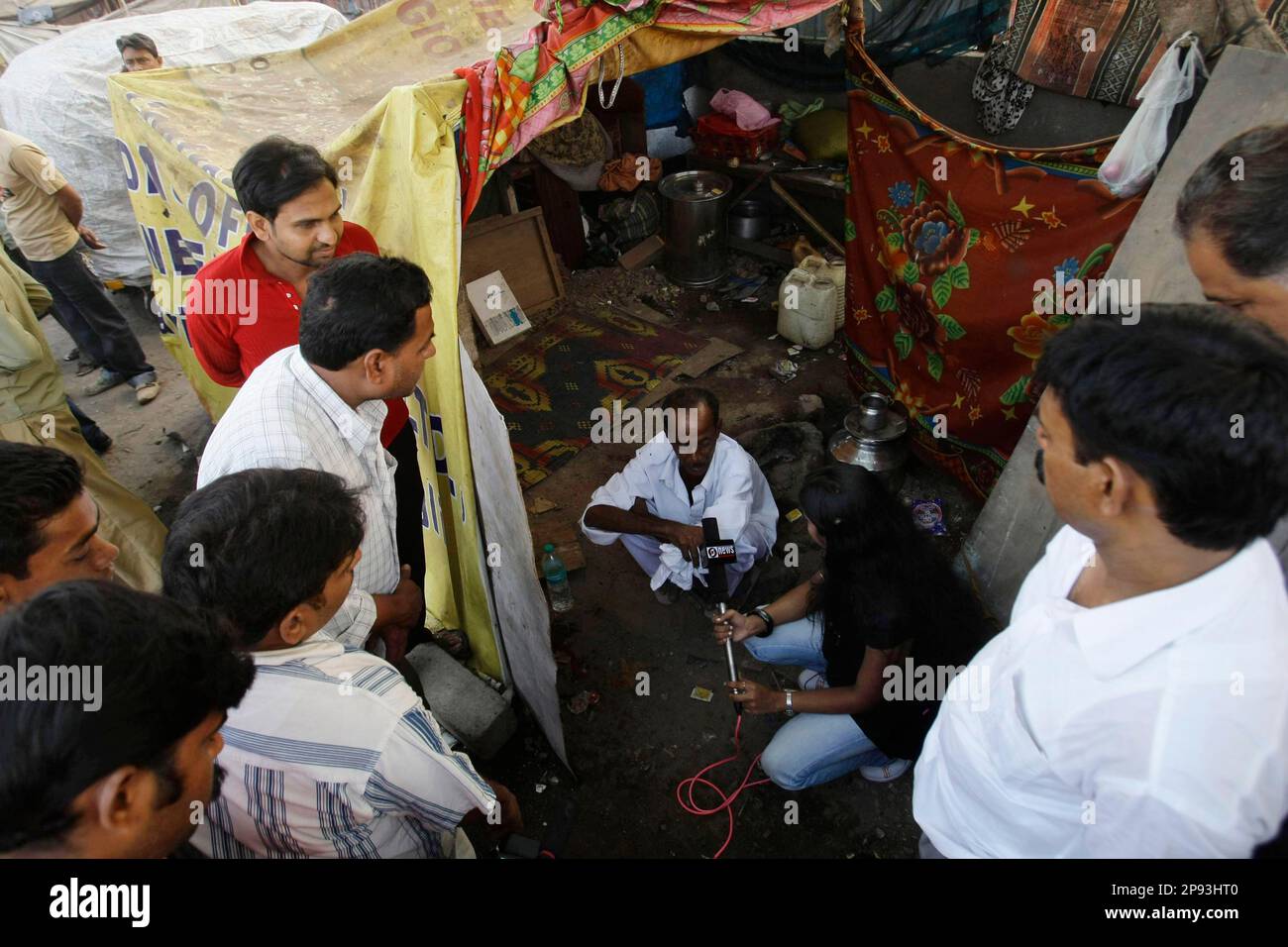 Mohammed Ismail, father of "Slumdog Millionaire" actor Azharuddin ...