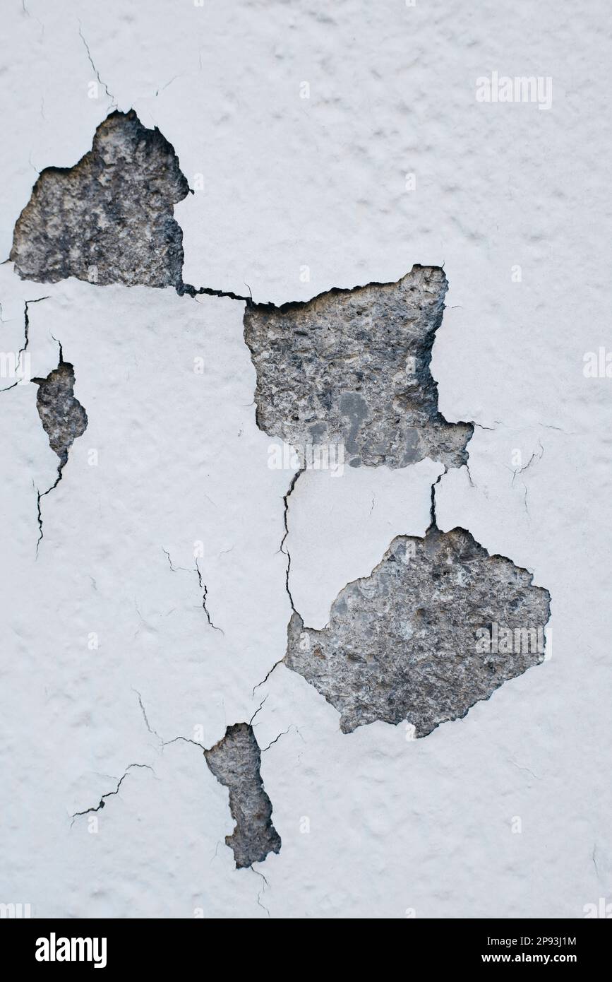 Building needing paint hi-res stock photography and images - Alamy