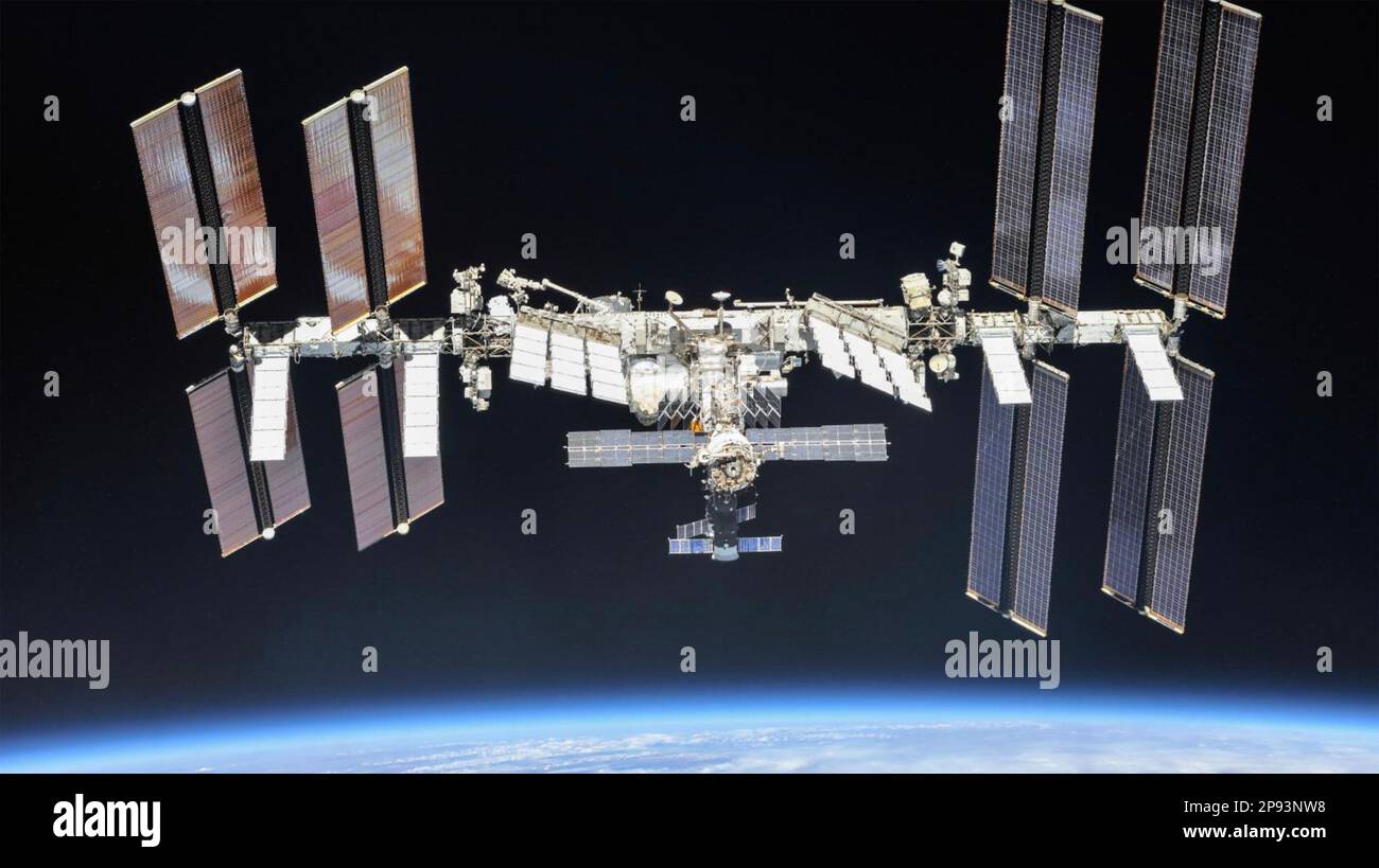 INTERNATIONAL SPACE STATION Photo: ROSCOSMOS/EPA/NASA Stock Photo - Alamy