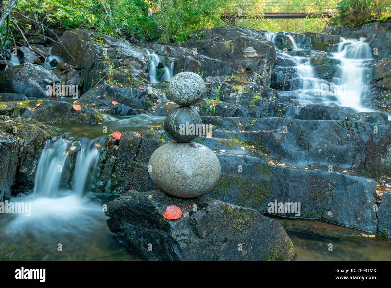 Stones and waterfall hi-res stock photography and images - Alamy