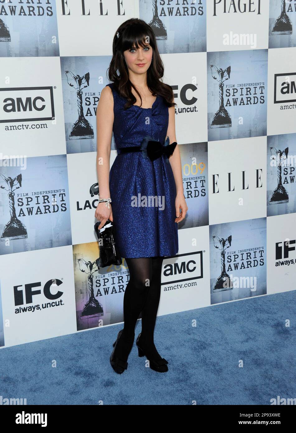 Zooey Deschanel arrives at the Independent Spirit Awards in Santa ...