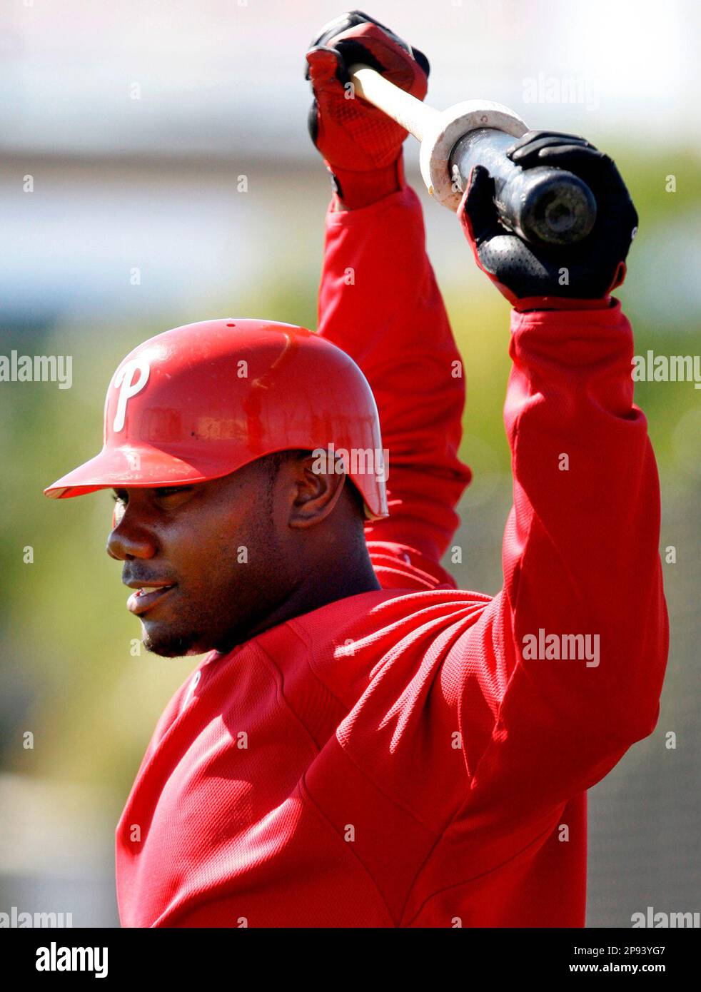 Philadelphia Phillies' Ryan Howard stretches before a turn in the ...