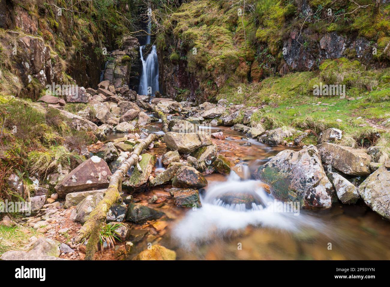 Scale force waterfall lake district hi-res stock photography and images ...