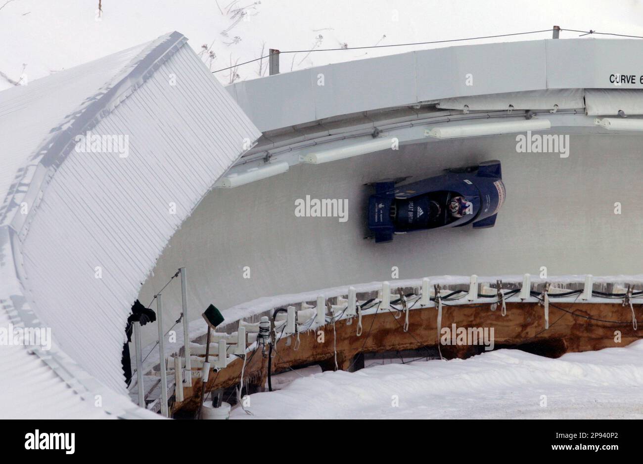 Great Britain's Nicola Minichiello, driving, and brakeman Gillian Cooke ...