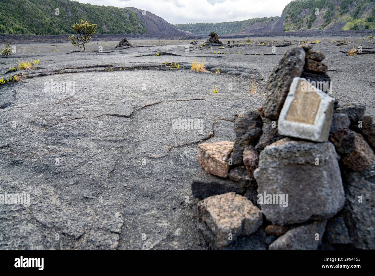 Lava lake, Kilauea Iki, Hawai'i Volcanoes National Park, Big Island ...