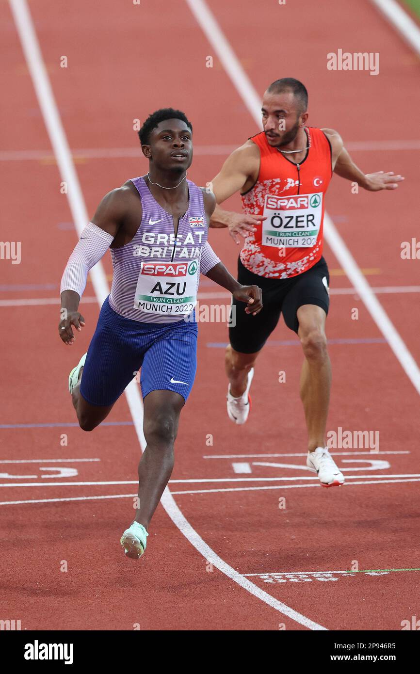 Jeremiah AZU & Kayhan ÖZER at the finish line in the 100m Semi Final t ...