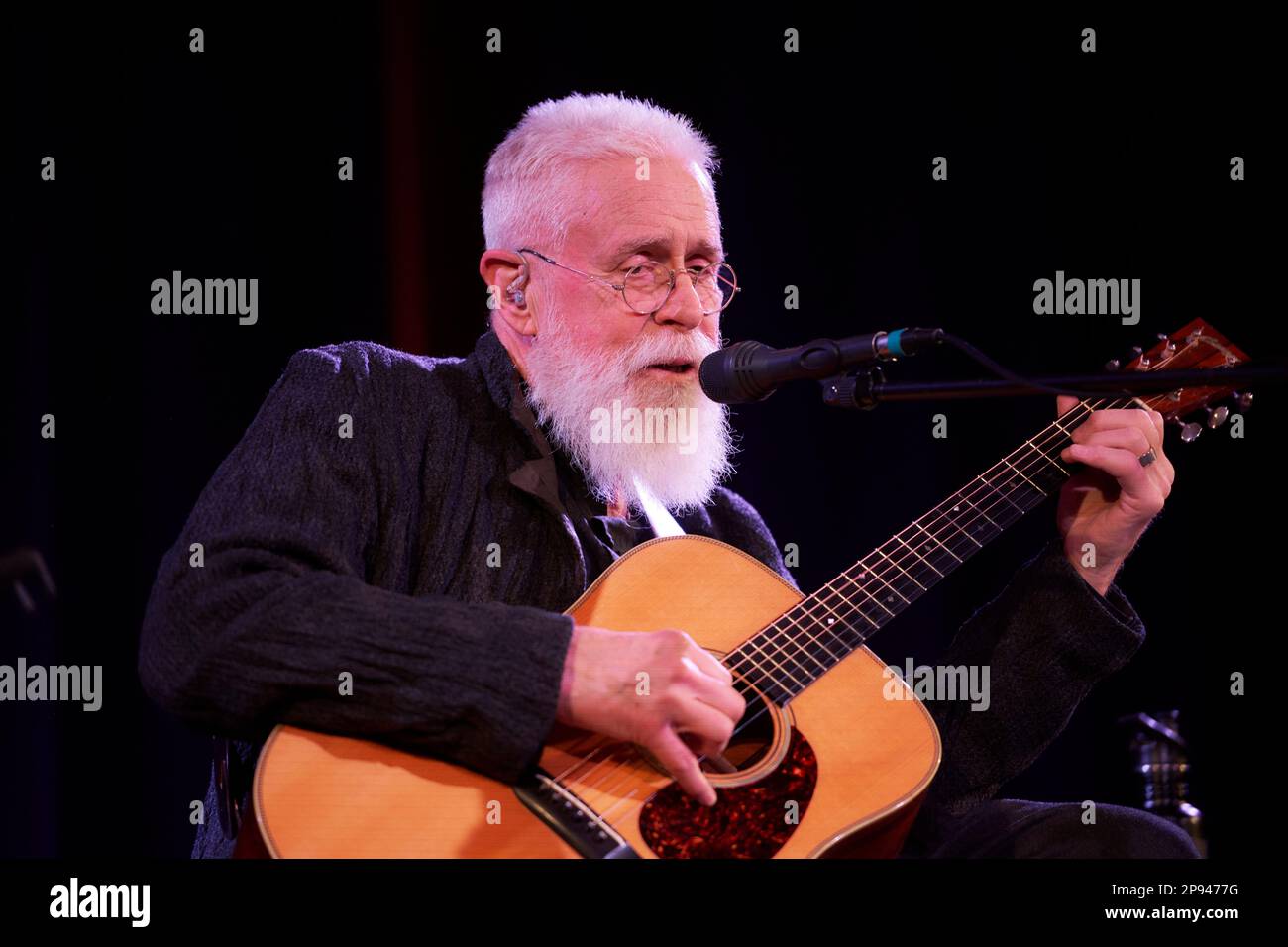 MINNEAPOLIS, MN FEBRUARY 11: Bruce Cockburn performs at the Parkway ...