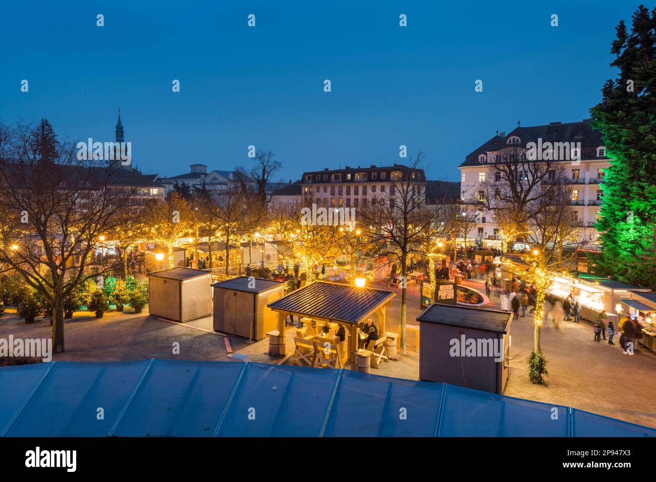 Advent market in the spa park, Baden near Vienna, thermal region, Lower ...