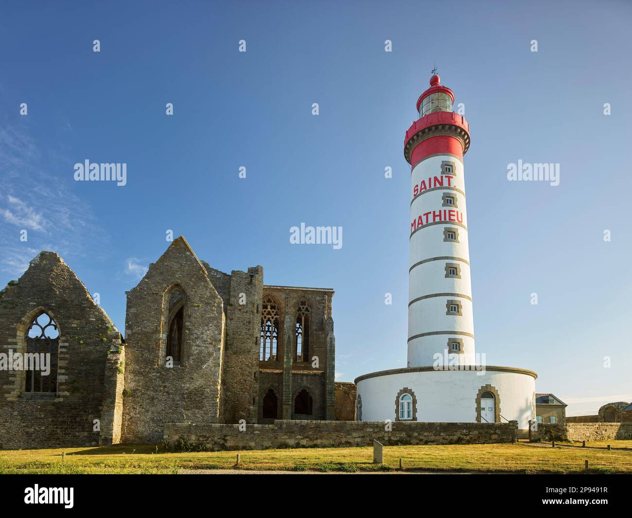 Exterior saint mathieu lighthouse hi-res stock photography and images ...