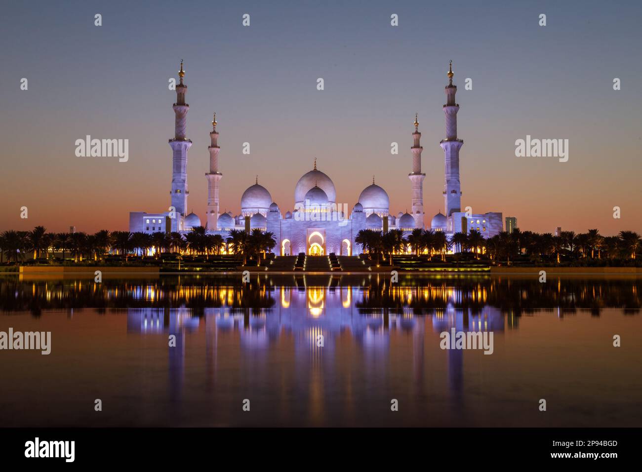 ABU DHABI, UAE. 21 October, 2022. Night time sunset view of the Sheikh ...