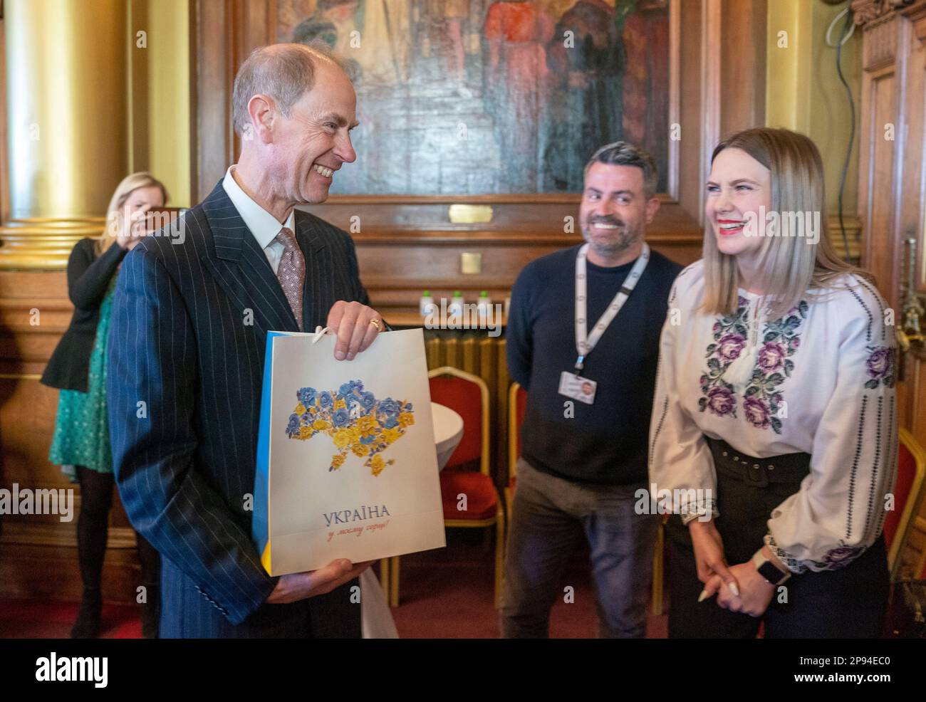 The new Duke of Edinburgh meets members of the Ukrainian community at ...