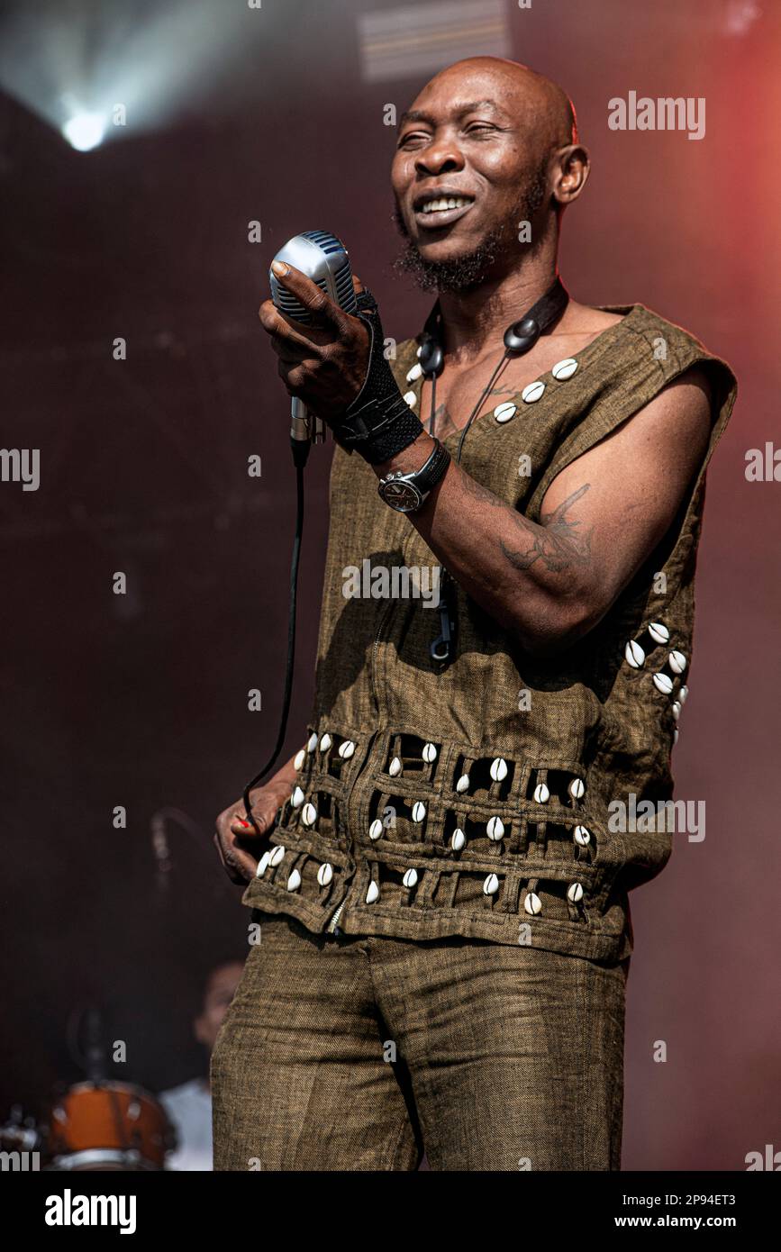 Oluseun kuti hi-res stock photography and images - Alamy