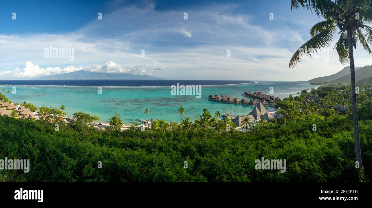 Tahiti resort overwater huts, villas and bungalow, French Polynesia ...