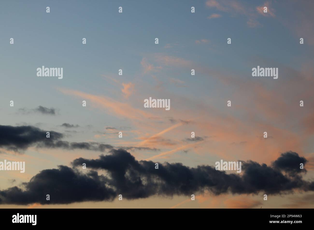 High contrast clouds hi-res stock photography and images - Alamy