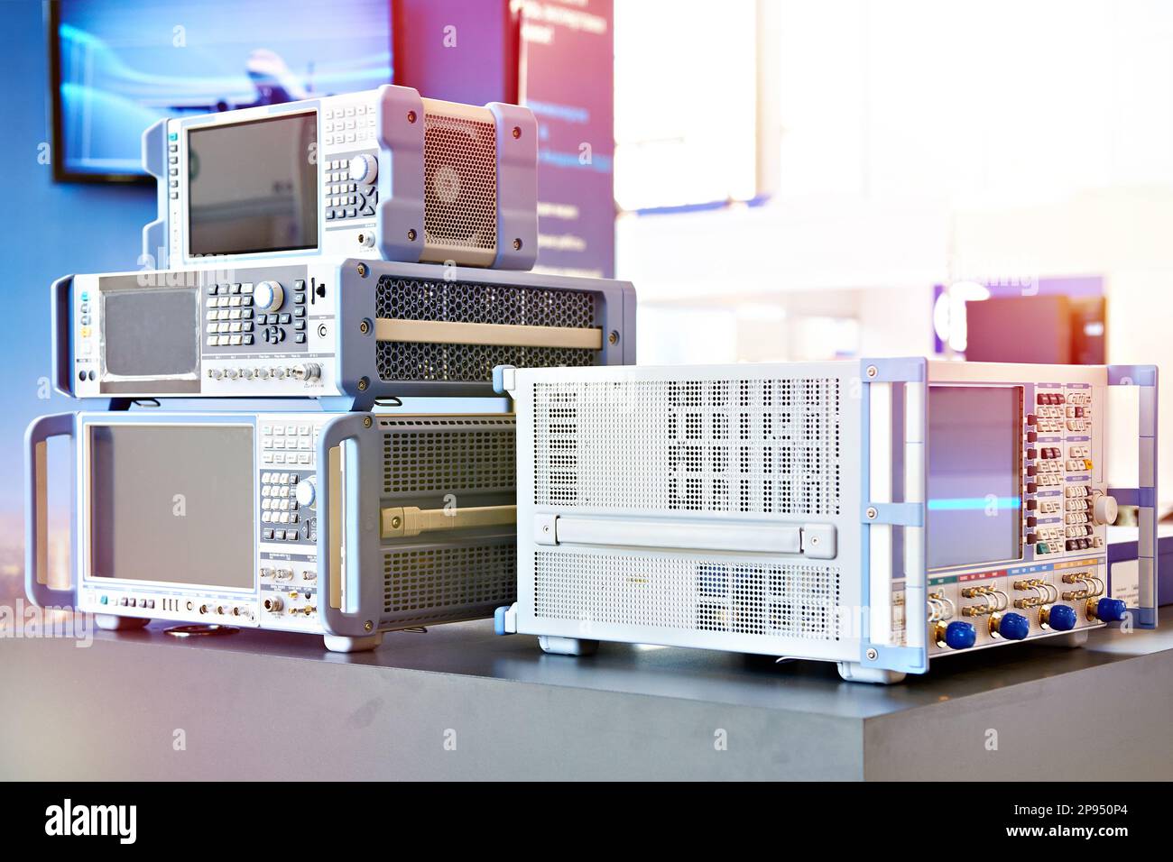 Wave spectrum analyzer hi-res stock photography and images - Alamy