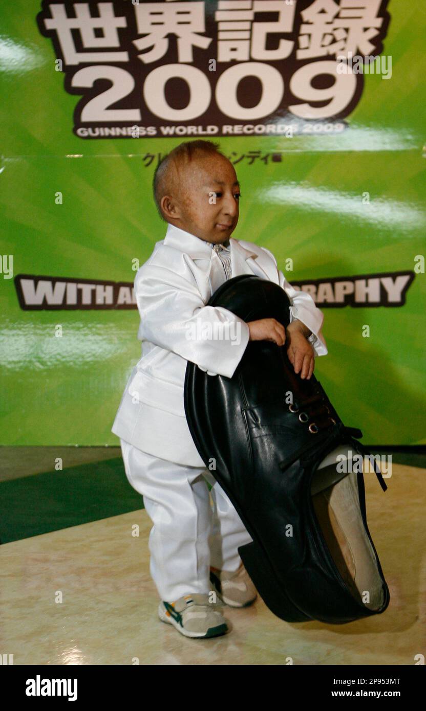 The world's shortest man alive and certified by Guinness World Records ...