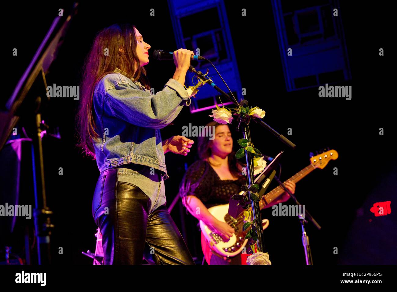 MINNEAPOLIS, MN NOVEMBER 18: Plains, featuring Katie Crutchfield and ...