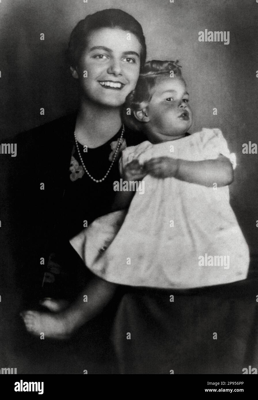 1936 ca , Milano , ITALY: The contessa CAMILLA FALCK ( born CICERI ...