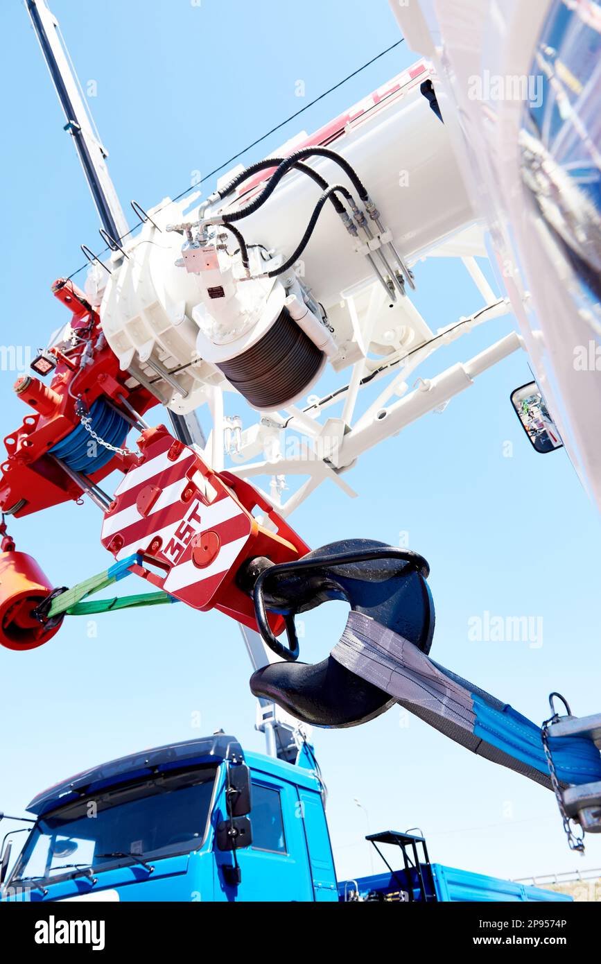 Construction crane hook hi-res stock photography and images - Alamy