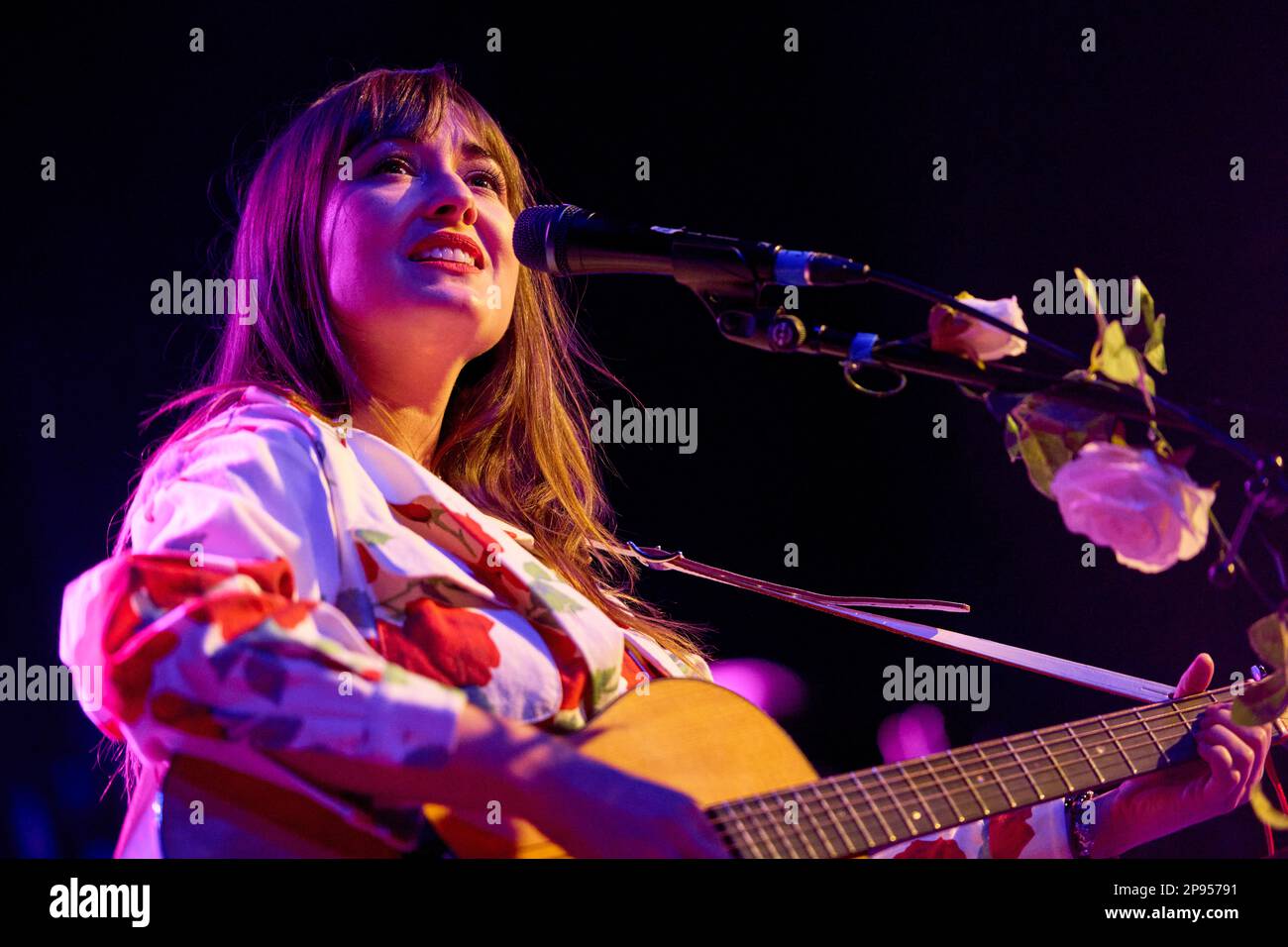 MINNEAPOLIS, MN NOVEMBER 18: Plains, featuring Katie Crutchfield and ...