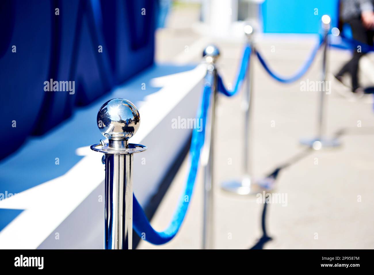 Chrome steel construction outdoor hi-res stock photography and images ...