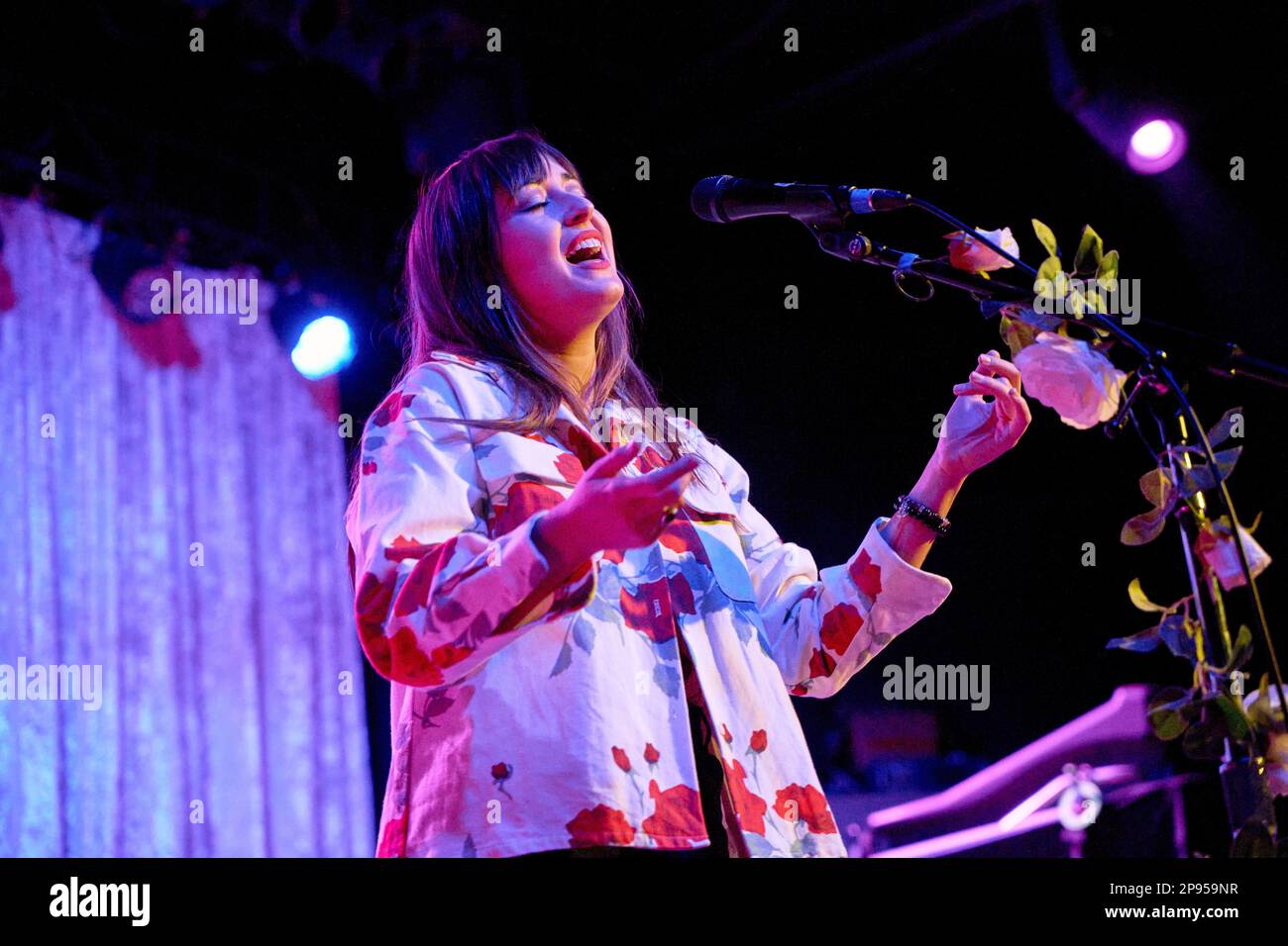 MINNEAPOLIS, MN NOVEMBER 18: Plains, featuring Katie Crutchfield and ...