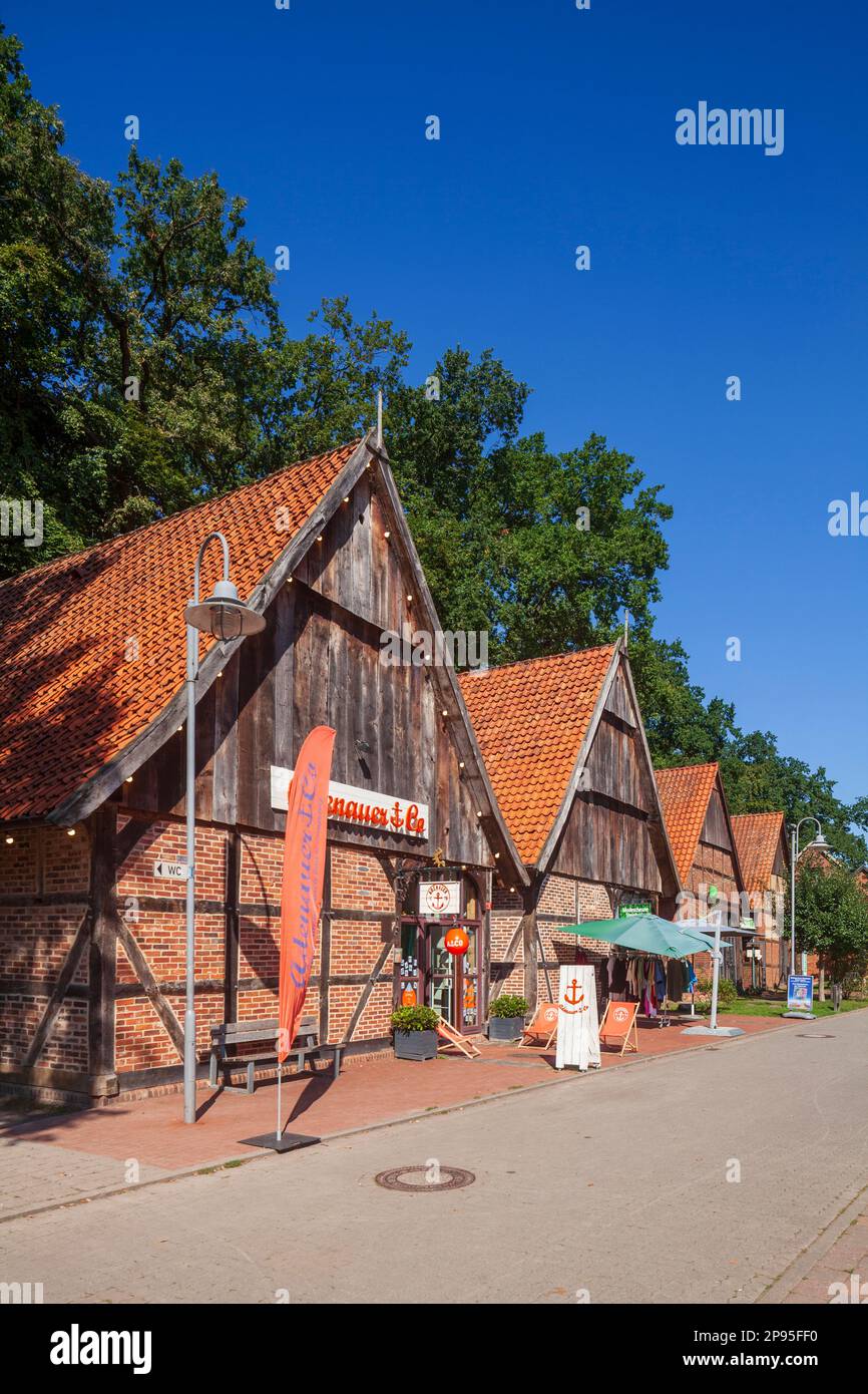 Half timbered barns hi-res stock photography and images - Alamy