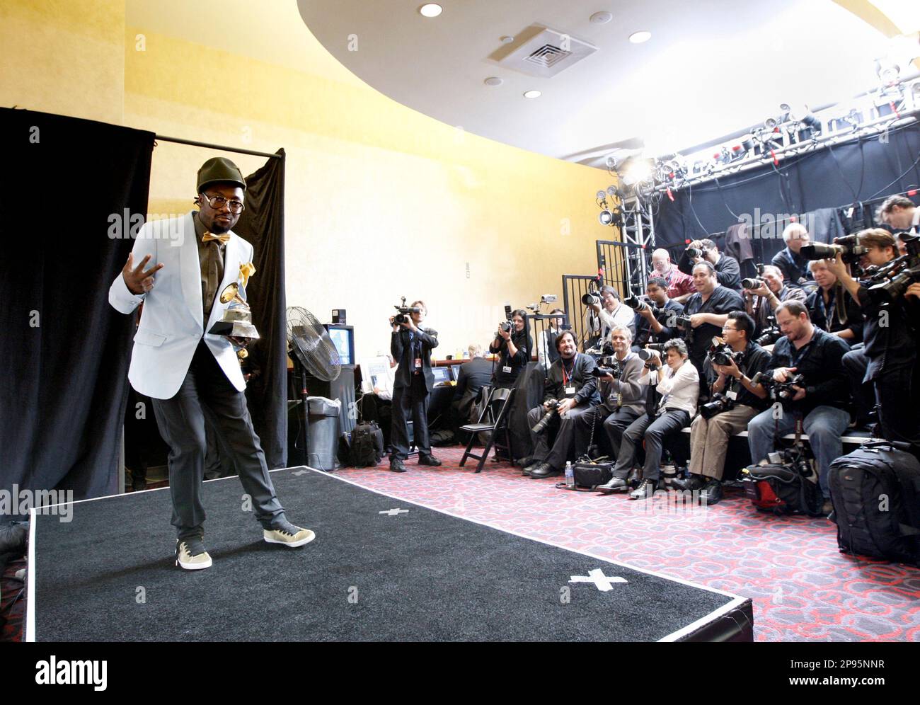 Will.i.am holds the best urban/alternative performance award for "Be Ok ...