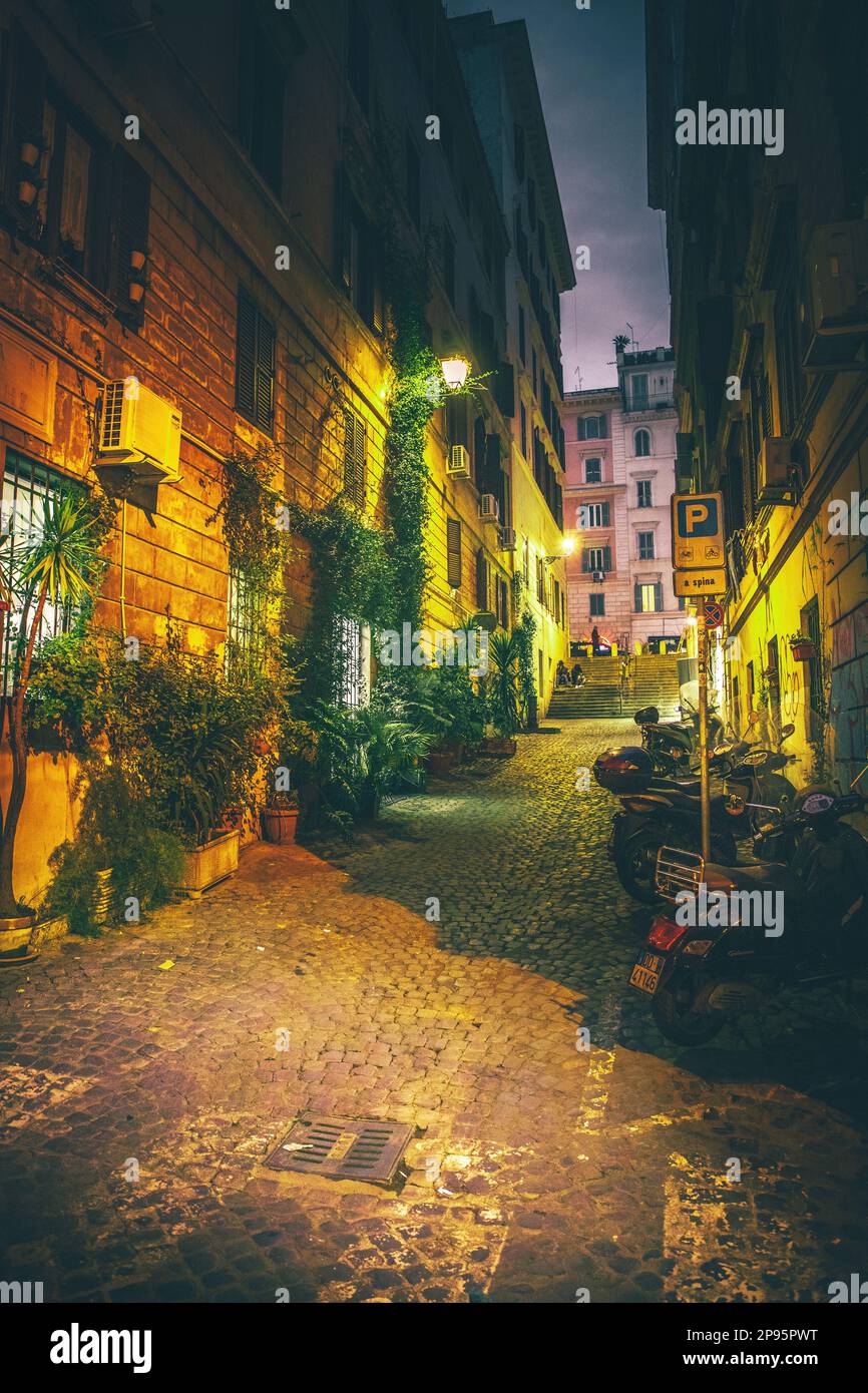 The ancient streets, alleys and houses of Rome at night, beautifully ...