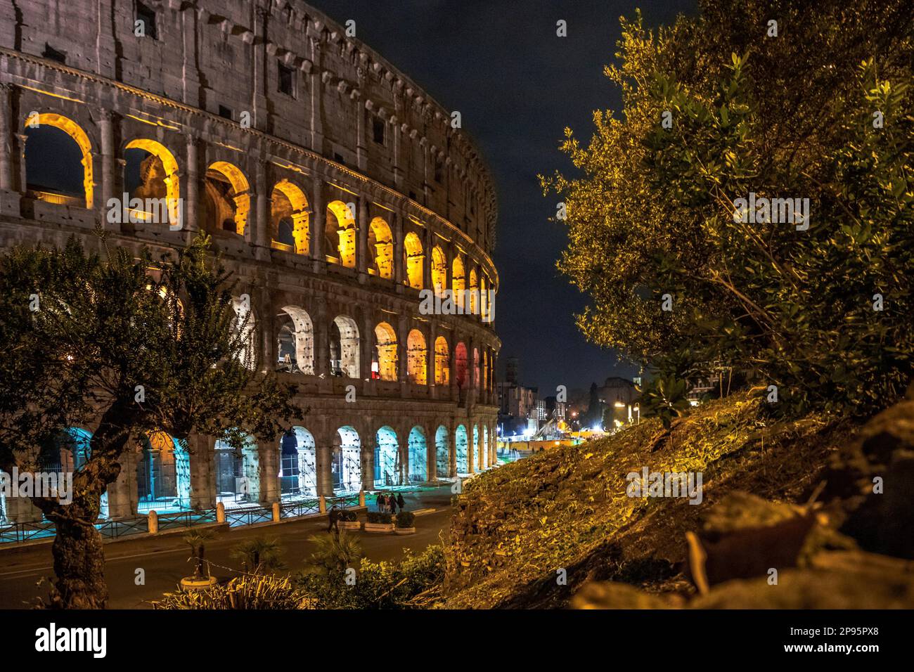 The colosseum and the sun in the middle hi-res stock photography and ...
