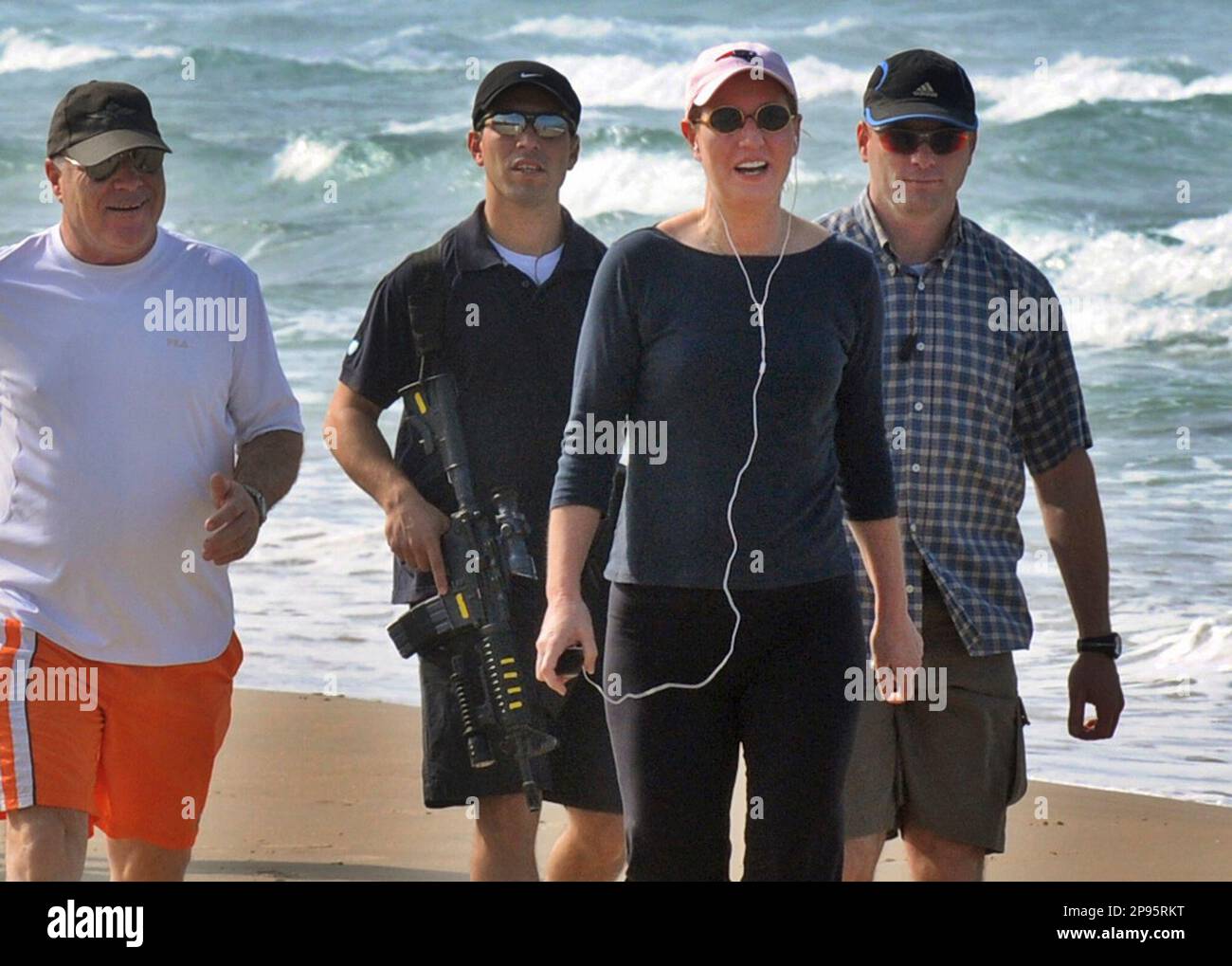 ** ISRAEL OUT ** Israeli Kadima party leader Tzipi Livni, second from ...