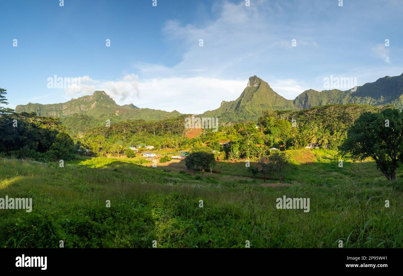 Tahiti island nature landscape, French Polynesia Stock Photo - Alamy