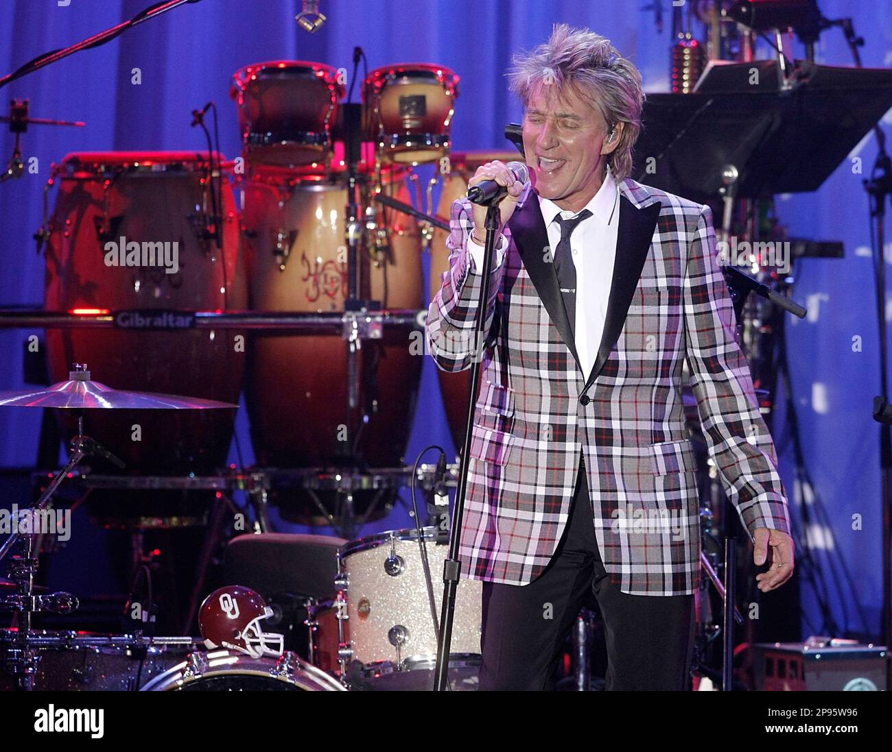Singer Rod Stewart performs at the Clive Davis pre-Grammy party in ...