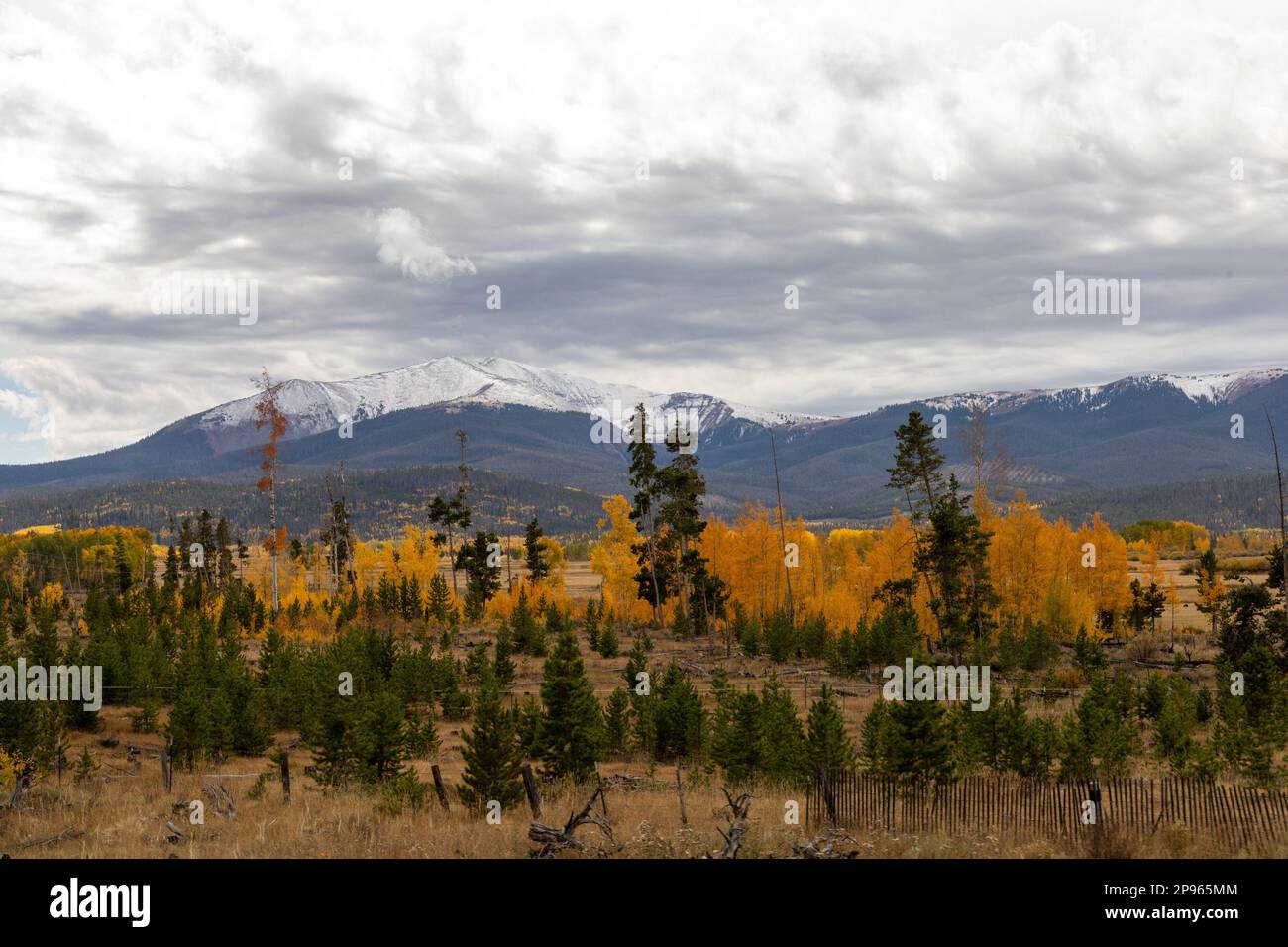 Fall mountain scene Stock Photo - Alamy