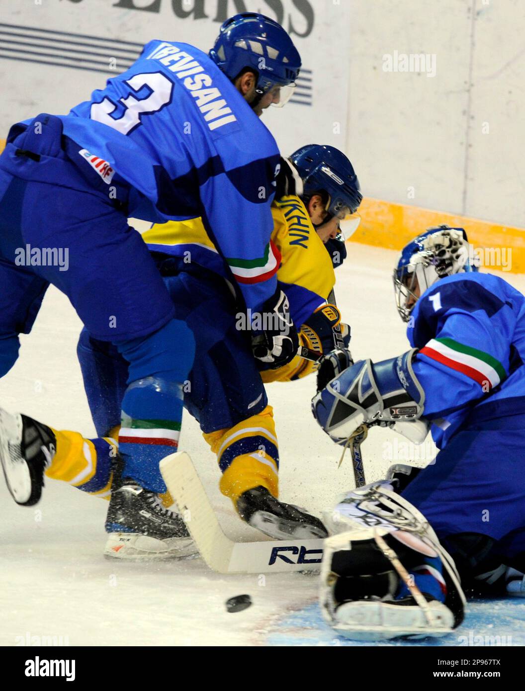 Italy's goalie Thomas Tragust, right, and Carter Trevisani, left ...